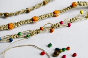 12 Easy Macrame Bracelet Tutorials for Beginners ⋆ GreatThingsFirst