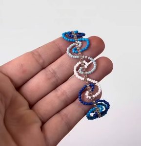 12 Spiral Bracelet DIY Patterns You’ll Love Making ⋆ GreatThingsFirst