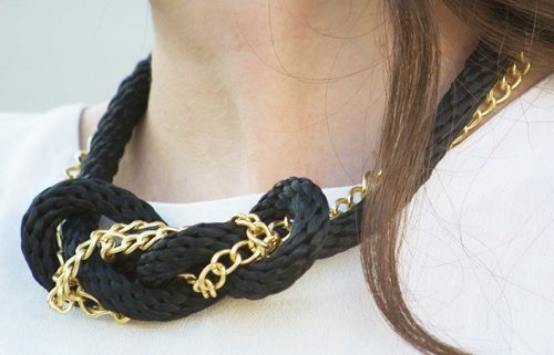 7 DIY Chunky Golden Chain Free Tutorials ⋆ GreatThingsFirst