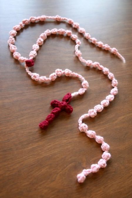 10 DIY Crochet Rosary Free Patterns and Ideas ⋆ GreatThingsFirst
