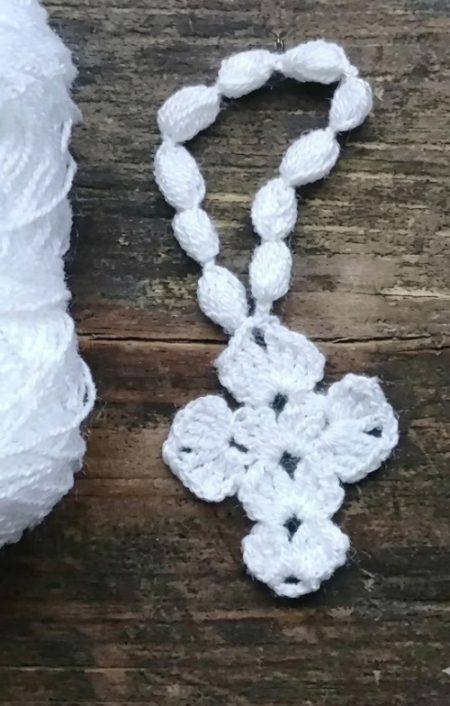 10 DIY Crochet Rosary Free Patterns and Ideas ⋆ GreatThingsFirst