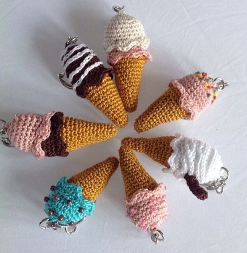 12 Ice Cream Crochet Keychain Patterns ⋆ GreatThingsFirst